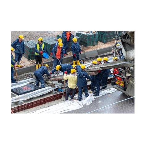 Government Approves Pay Increases for Construction Workers